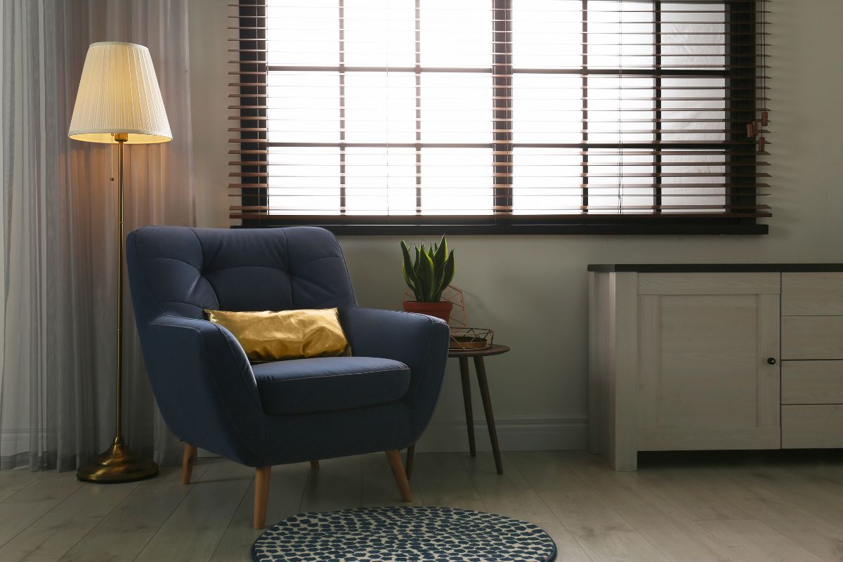 Transform Interiors: Cozy Spaces via Window Solutions