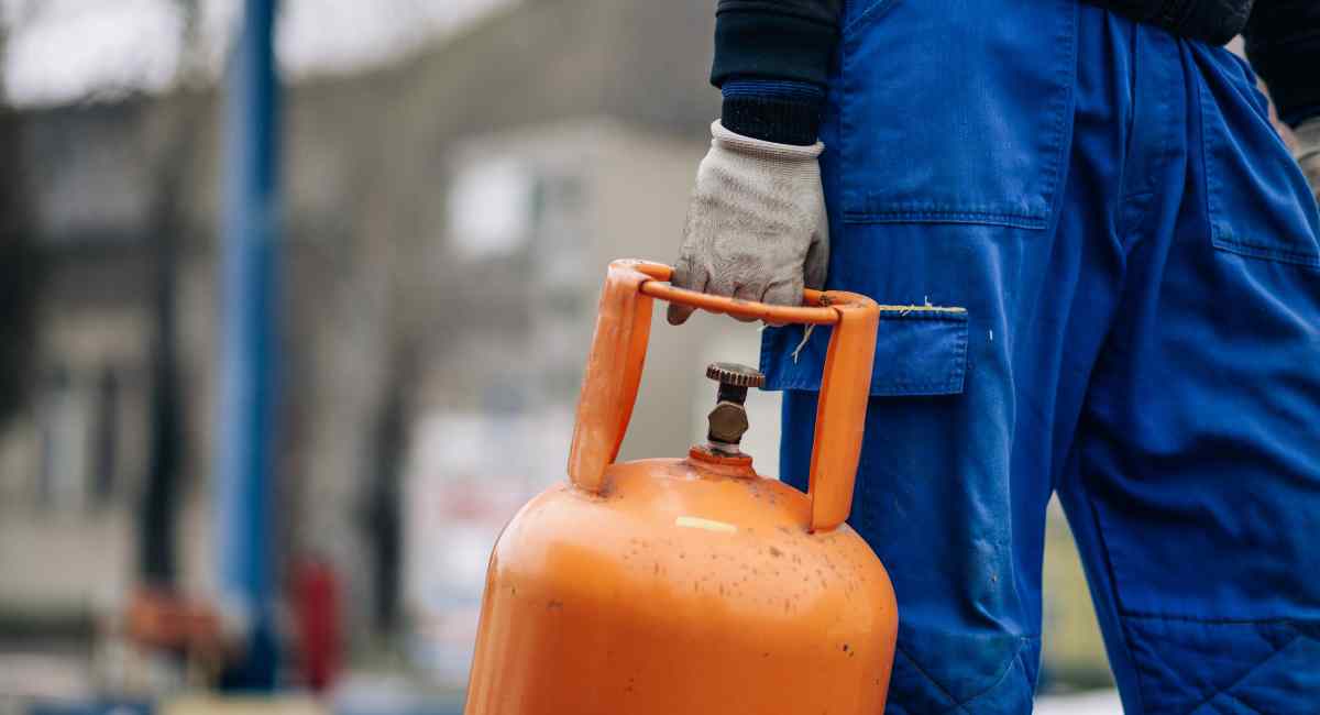 Effective Ways to Hide Your Gas Cylinder And Do it Beautifully!