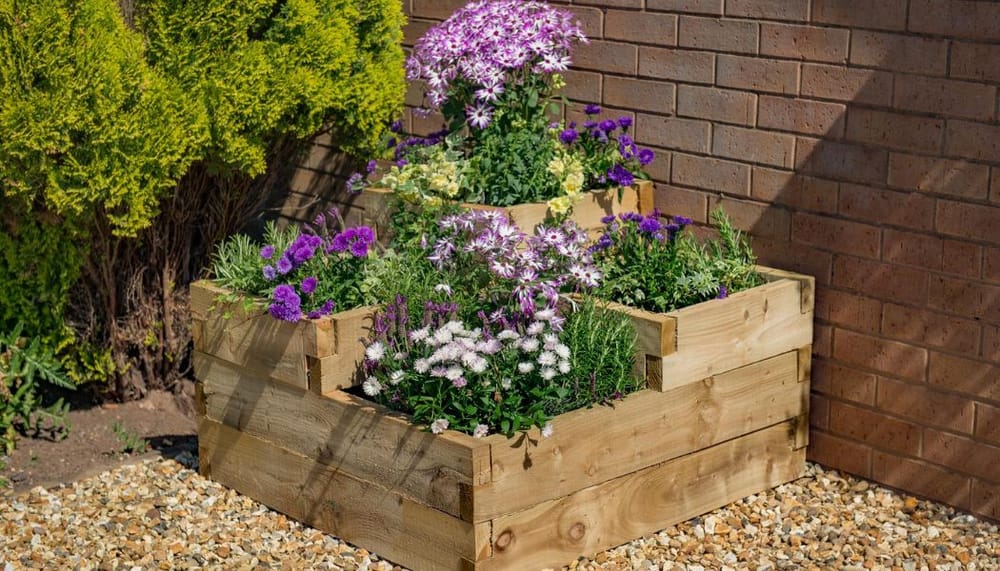 8 Creative Raised Garden Bed Designs for Your Backyard