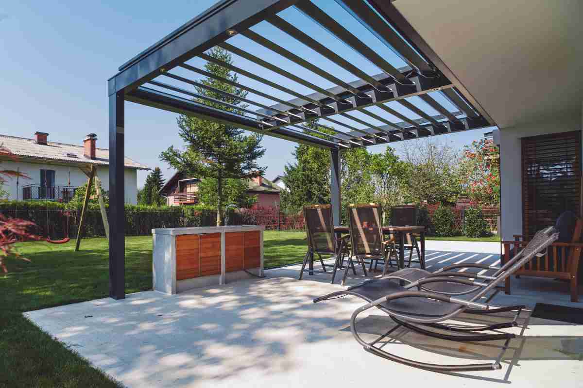 Shade Solutions 101: Pergolas, Gazebos & Awnings Guide