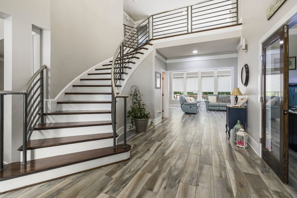 8 Stand out Staircase Ideas